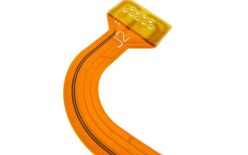 How to Avoid Fracturing Traces in a Flexible PCB Design