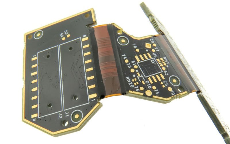 How to Avoid Fracturing Traces in a Flexible PCB Design
